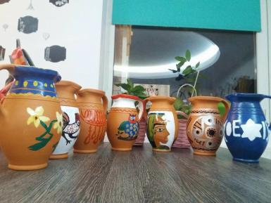 ATELIER DE ZIUA ROMÂNIEI: PICTURĂ PE ULCIOARE DIN LUT – LA SEDIU